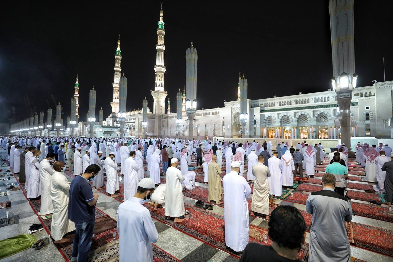 بث مباشر صلاة التهجد ليلة القدر من الحرمين الشريفين