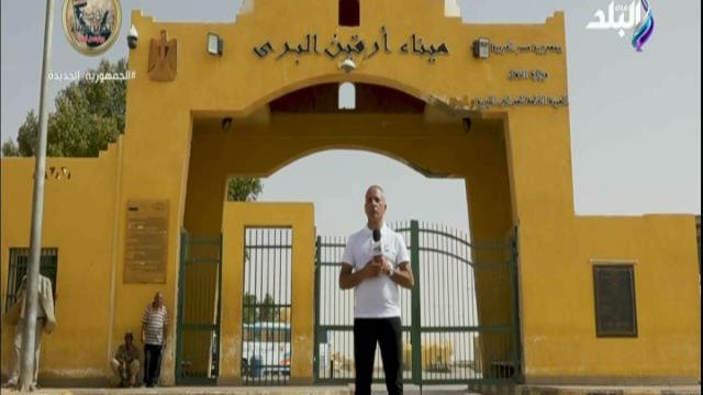 أحمد موسى يقدم حلقة على مسئوليتي من ميناء أرقين على حدود السودان