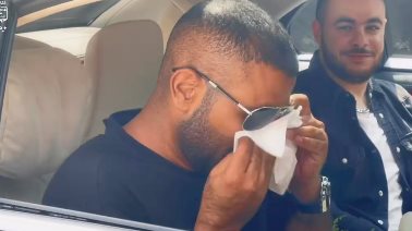 أحمد سعد يصل السعودية استعدادا لحفل ليلة الدموع
