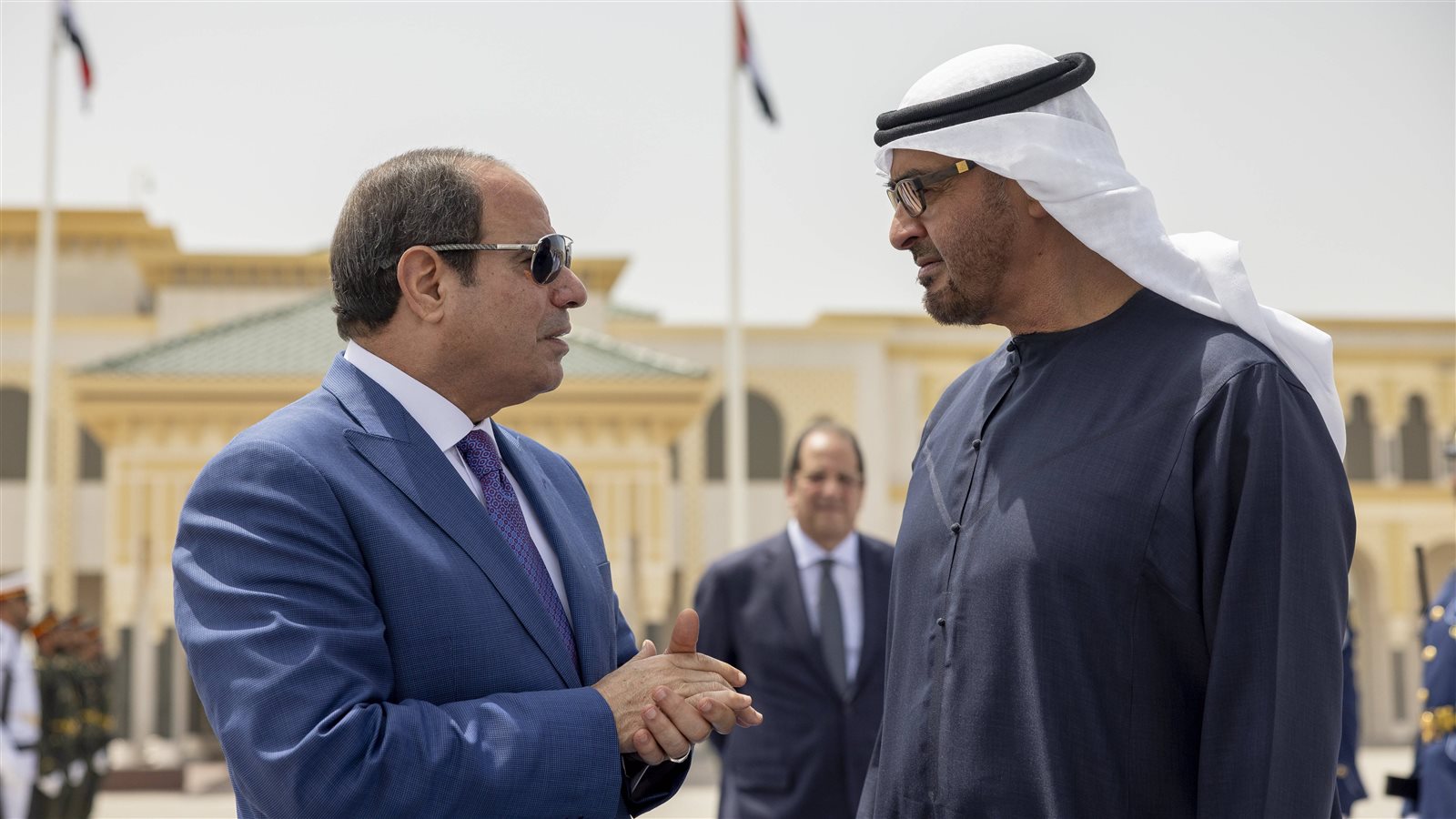 الرئيس السيسي ورئيس الإمارات يشهدان الاحتفال بتخرج دفعات جديدة من طلبة