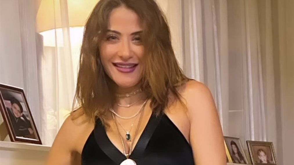 هيدي كرم تخطف الأنظار في أحدث ظهور شاهد