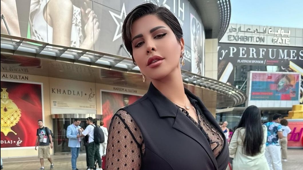 شمس الكويتية تستعرض أناقتها بإطلالة مختلفة شاهد