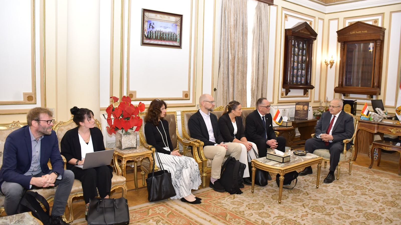 الخشت يعلن حصول "تمريض القاهرة" على الاعتماد الدولى من هيئة AHPGS الألمانية