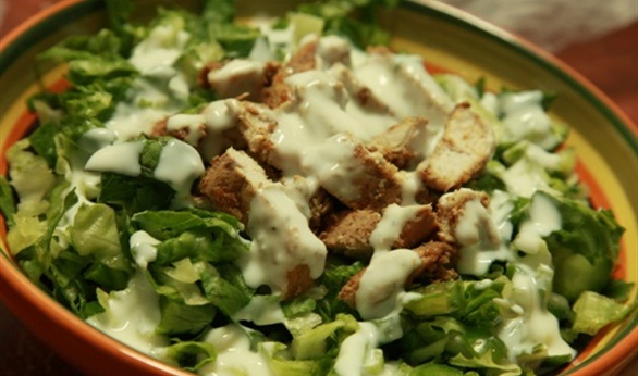 طريقة عمل "سيزر سلط"