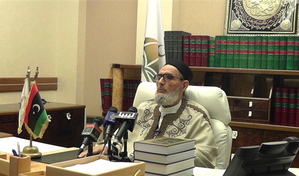مفتي ليبيا السابق حوار الأطراف المتنازعة قرار أحادِيّ مِن البعثةِ
