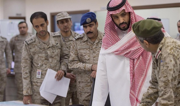 وزير الدفاع السعودي يبحث مع مسئول أمريكى التعاون بشأن عاصفة الحزم