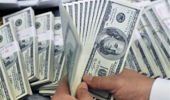 تباين أسعار العملات الأجنبية والعربية أمام الجنيه خلال تعاملات اليوم