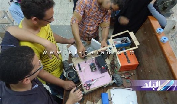 بالفيديو والصور .. فريق " Assiut Robotics1 " بهندسة أسيوط يخترع " روبرت ...