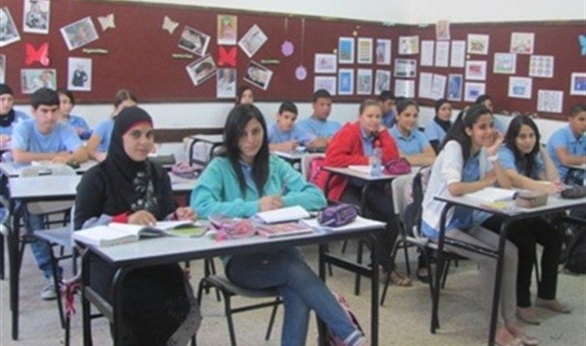 فتح باب الترشح لجائزة المرأة المتحررة من الأمية