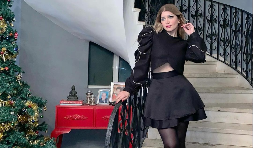 بإطلالة جذابة ياسمين الخطيب تتألق بـ الأسود في أحدث ظهور لها