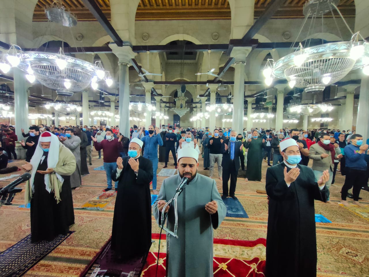 لماذا سميت صلاة التراويح بهذا الاسم وعدد ركعاتها وأحكامها