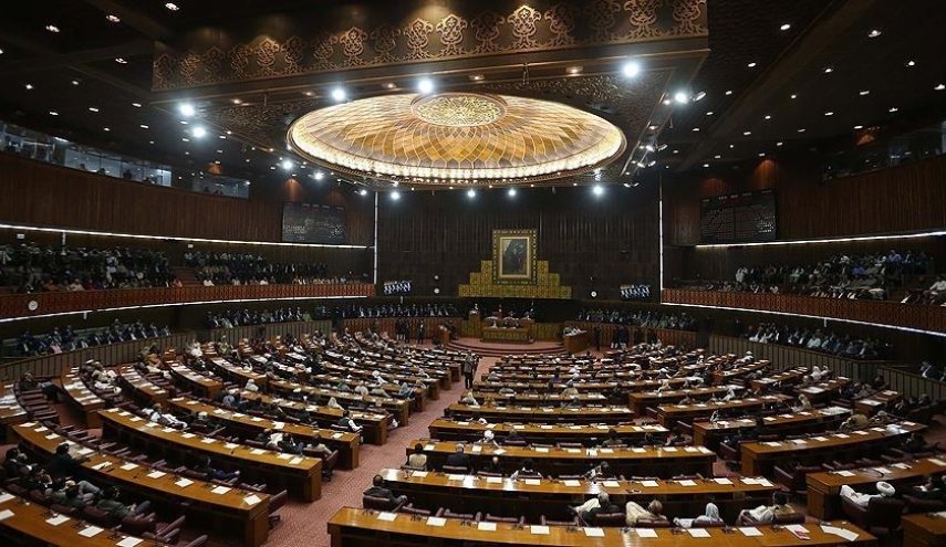 برلمان باكستان ينتخب رئيسا جديدا للحكومة الإثنين