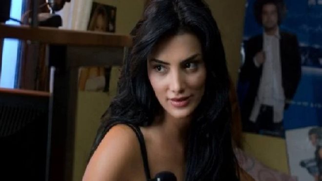 خالد يوسف حورية فرغلي تفجر مفاجأة عن مشهد إغراء بـ كلمني شكرًا