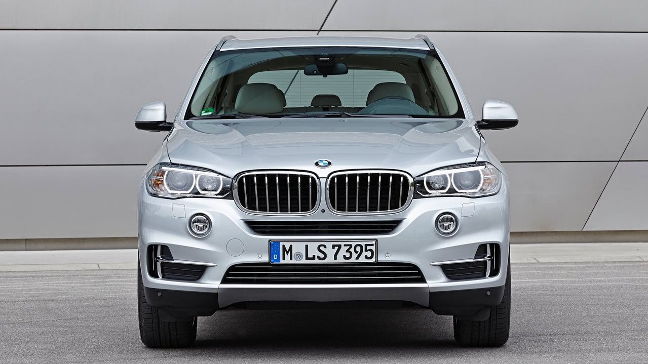 BMW X5 موديل 2018 بـ مليون و 710 الف جنيه .. صور