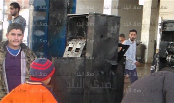 بالصور العناية الإلهية تنقذ الطريق الزراعى بكفر الدوار من كارثة بسبب