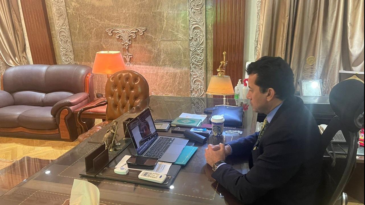 عبر الفيديو.. وزير الشباب يفتتح المرحلة الثانية من برنامج yly competition